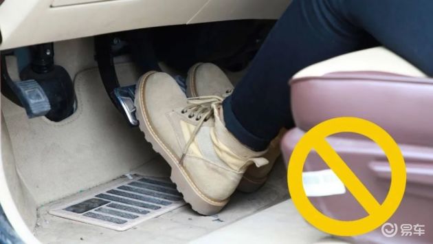 自动挡只有两个踏板，为什么不设计成一只脚控制一个踏板？_易车