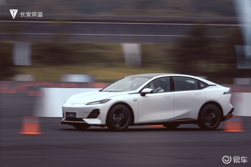 百公里加速5.9s的纯电后驱 长安深蓝SL03即将上市_易车