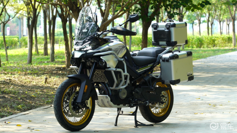 降级打击！贝纳利TRK702战力分析_易车