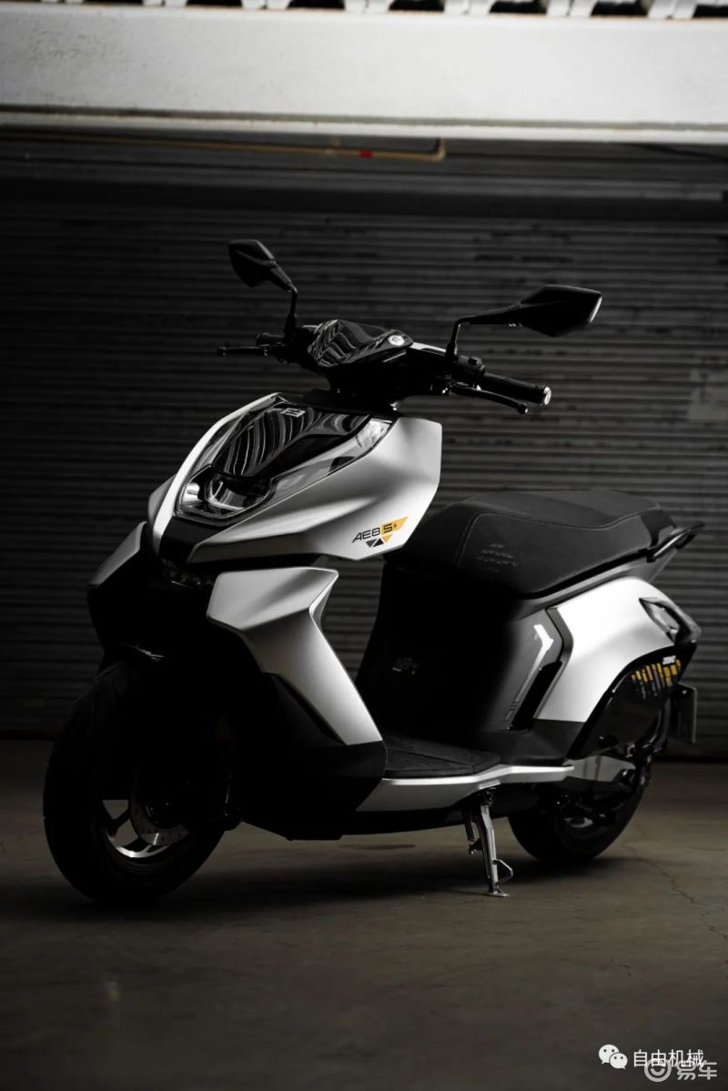 打开传统思想的钥匙，试驾极核AE8 S+_易车