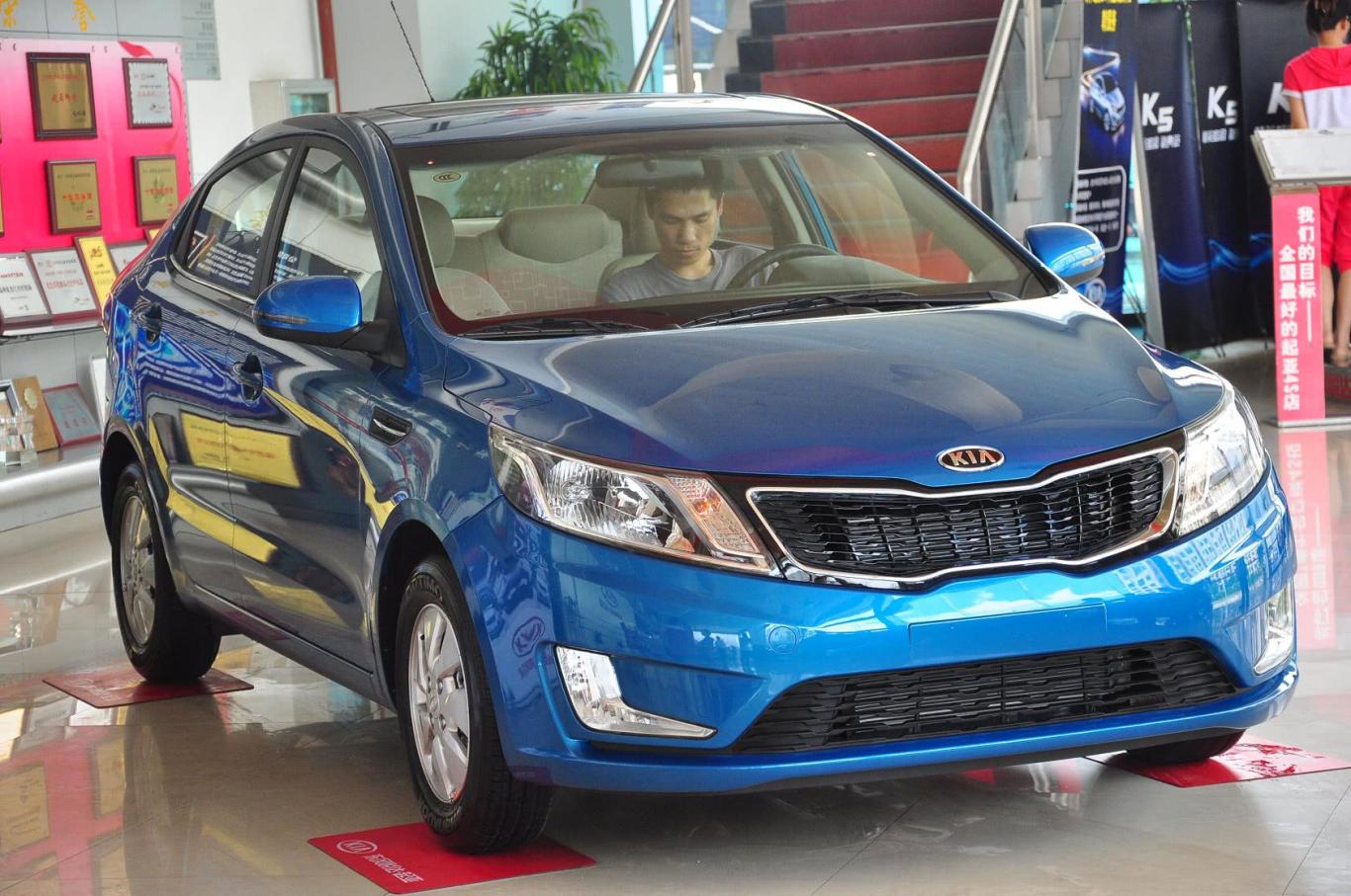 【起亚K2三厢 1.4L 自动 GLS外观图片-汽车图片大全】-易车