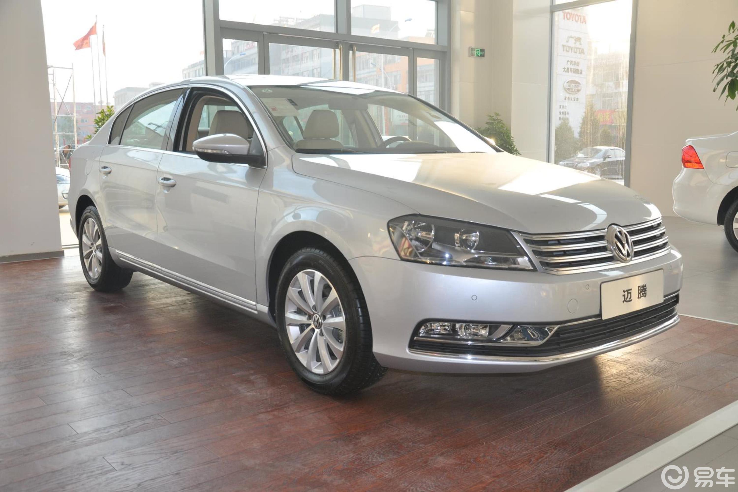 【迈腾1.8T 手自一体 领先型侧前45度车头向右水平图片-汽车图片大全】-易车