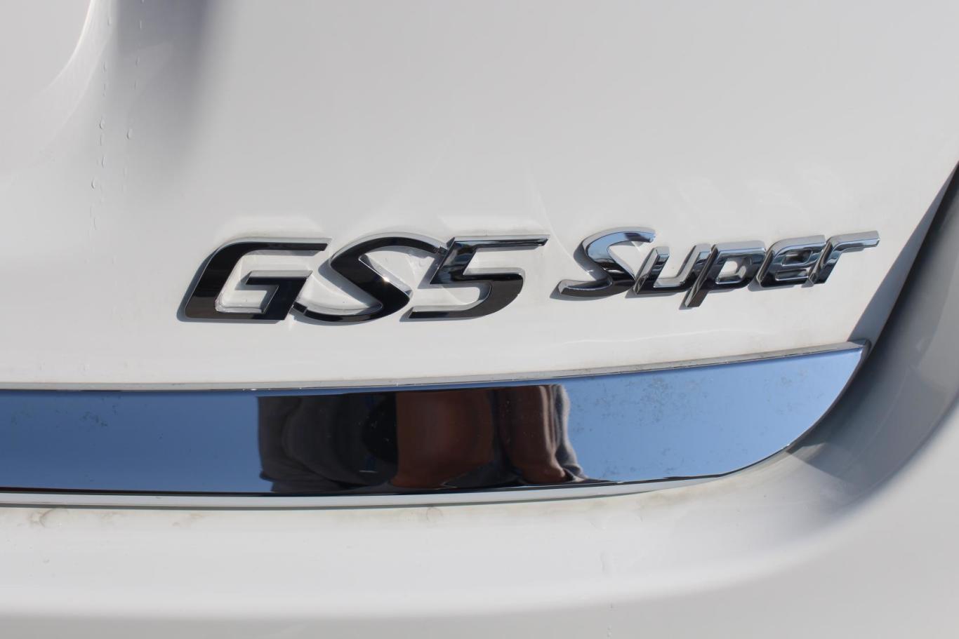 【传祺GS5 Super2.0L 手动 前驱 精英版尾标图片-汽车图片大全】-易车