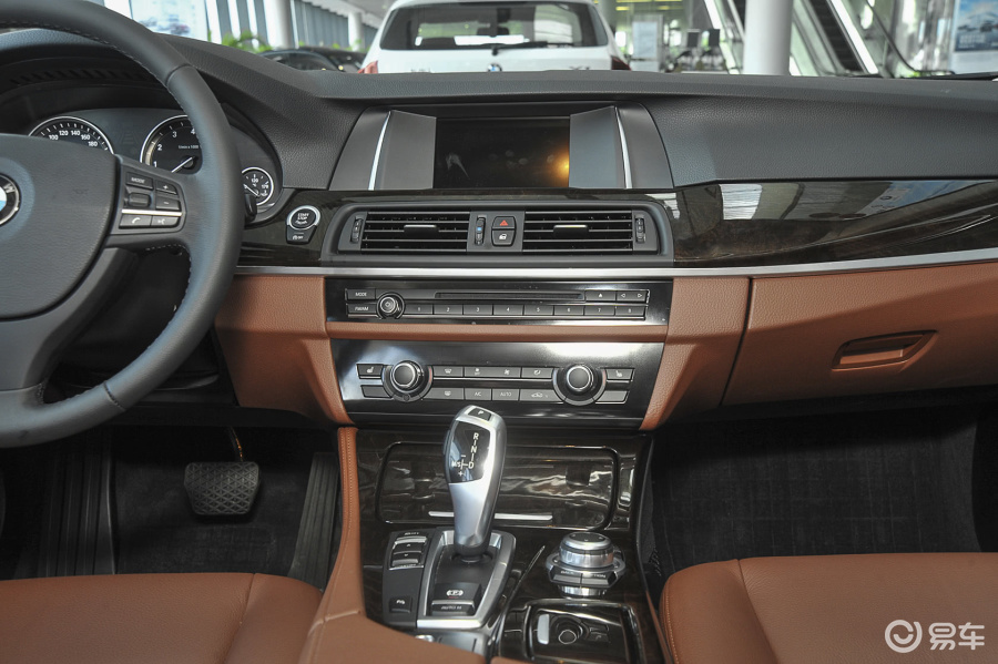 【宝马5系2014款525Li 领先型中控台整体汽车图片-汽车图片大全】-易车
