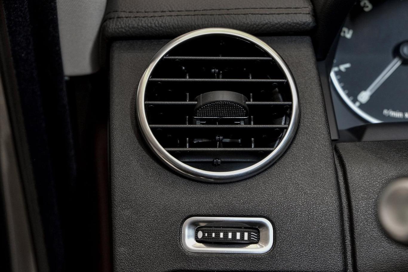 【发现3.0 V6 SC HSE 汽油版内饰图片-汽车图片大全】-易车