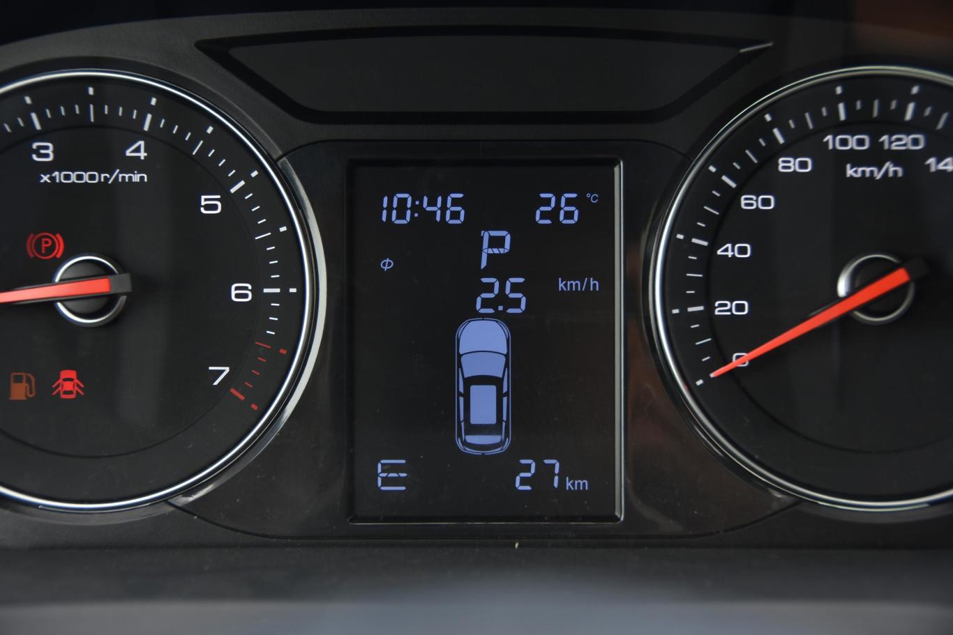 【众泰T600 Coupe1.5T 手自一体 尊贵版内饰图片-汽车图片大全】-易车