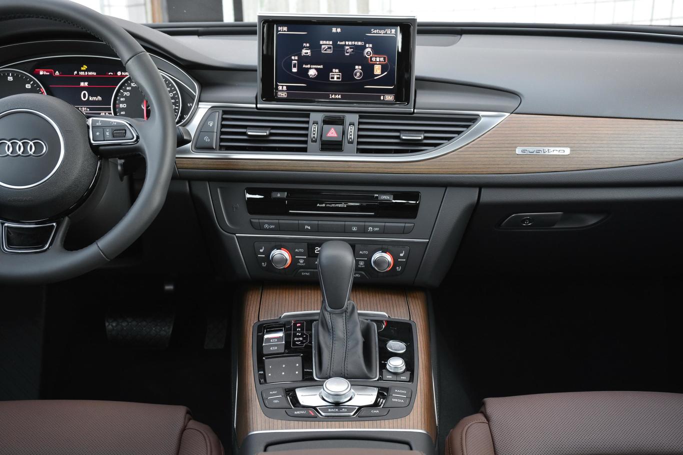 【奥迪A6L30周年纪念版 45 TFSI quattro 豪华版中控台整体图片-汽车图片大全】-易车