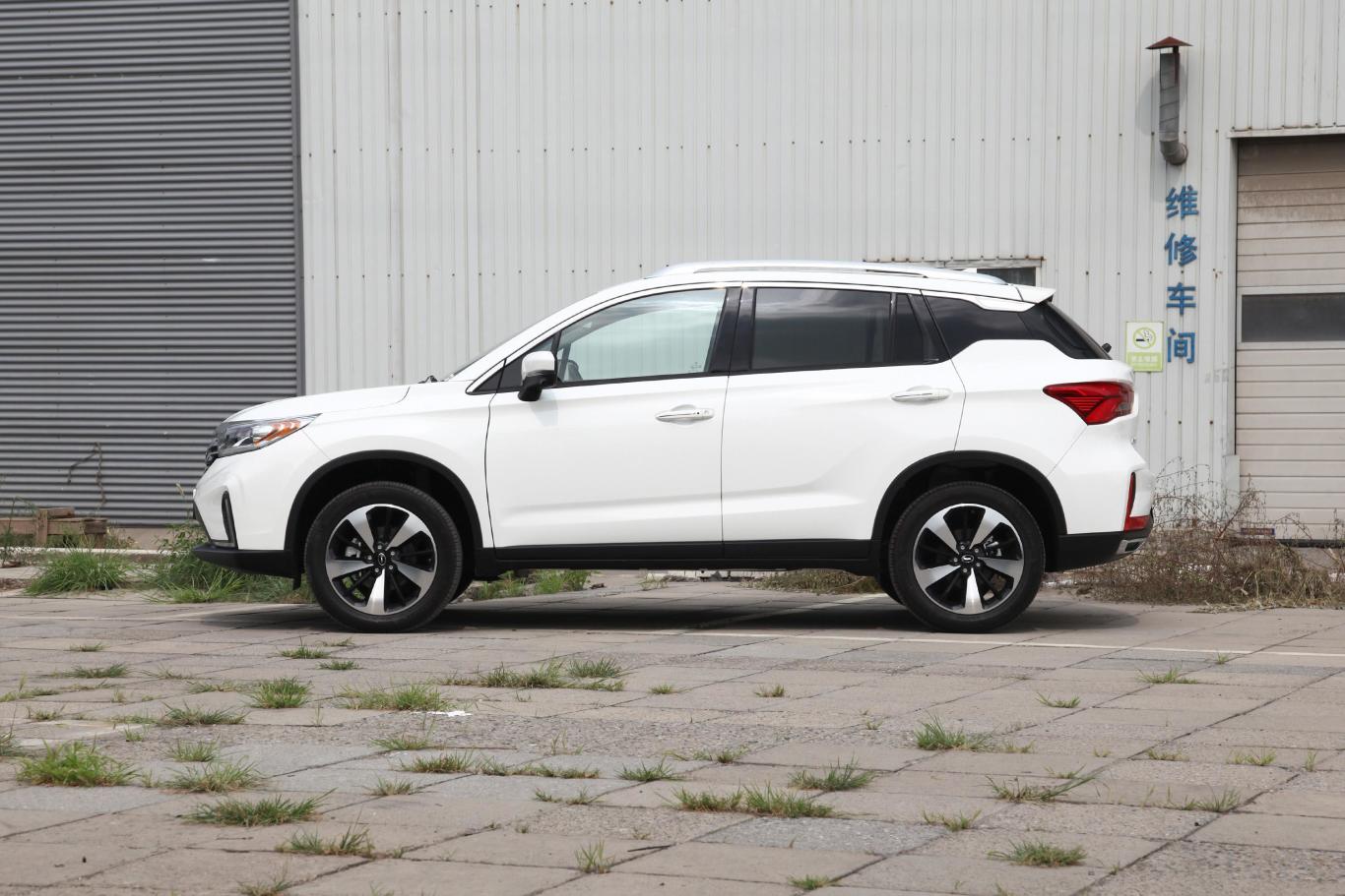 【传祺GS4235T 手自一体 两驱 豪华智联版正侧车头向左水平图片-汽车图片大全】-易车