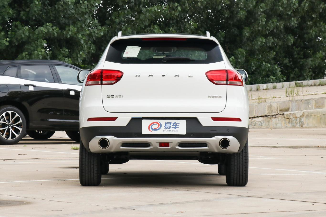 【哈弗H2s红标 1.5T 双离合 精英版正后水平图片-汽车图片大全】-易车