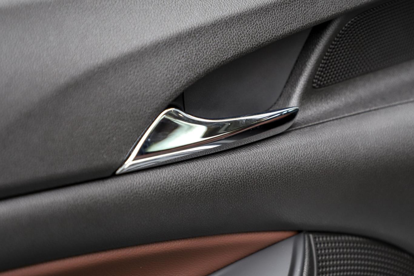 【别克GL618T 互联尊贵版 6座 国V空间图片-汽车图片大全】-易车