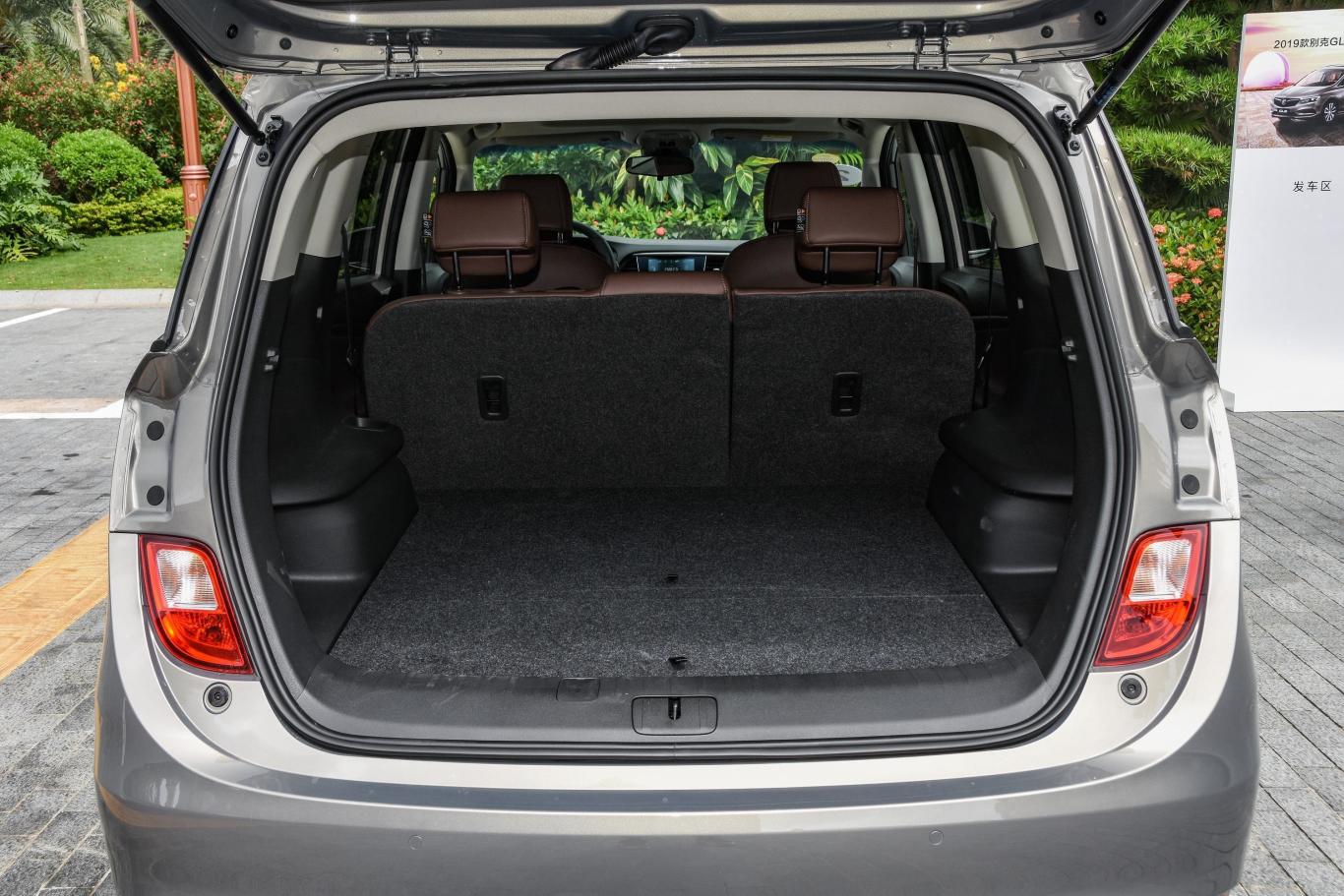 【别克GL618T 互联豪华版 5座 国V后备厢图片-汽车图片大全】-易车