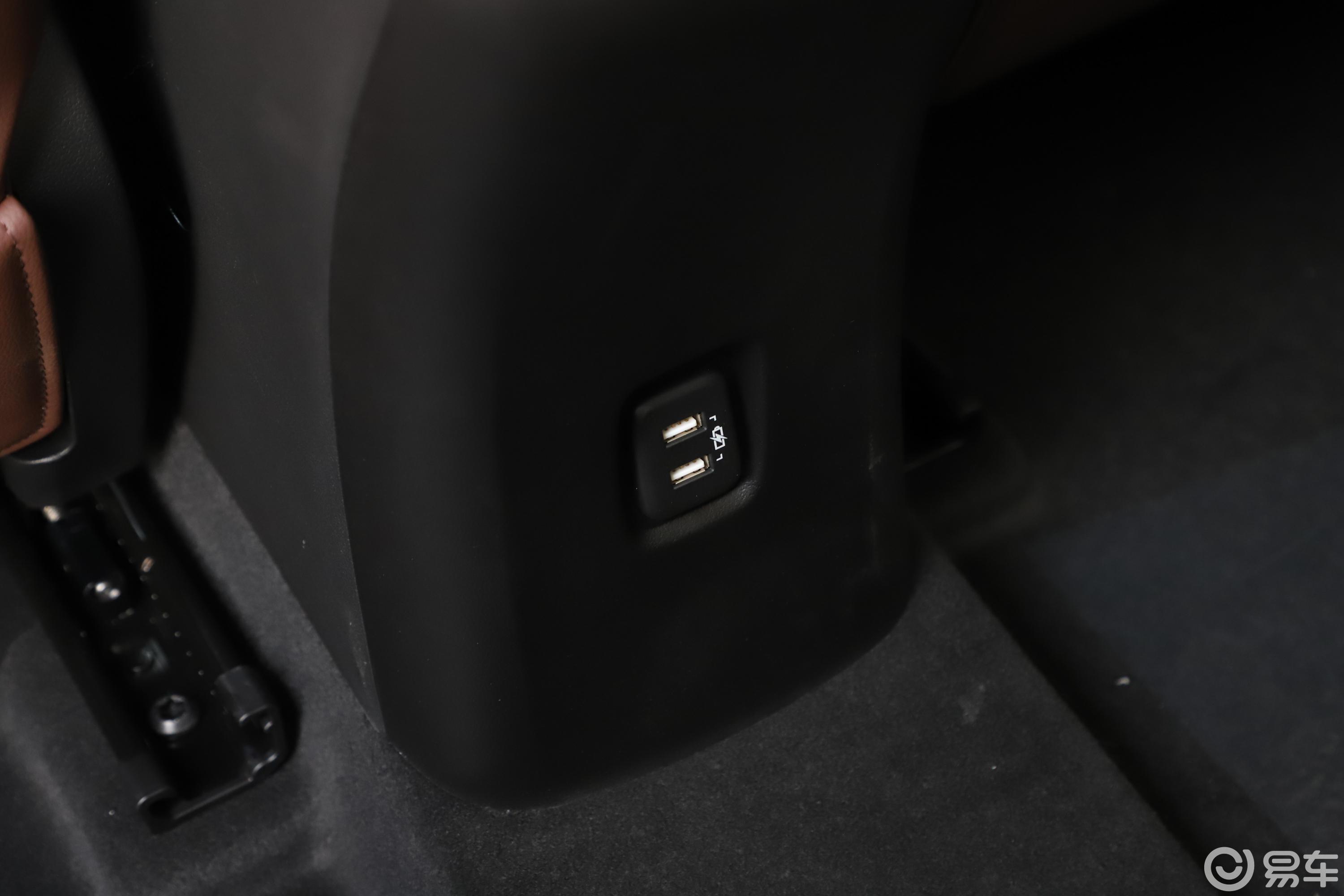 【别克GL618T 互联豪华版 6座 国V空间图片-汽车图片大全】-易车