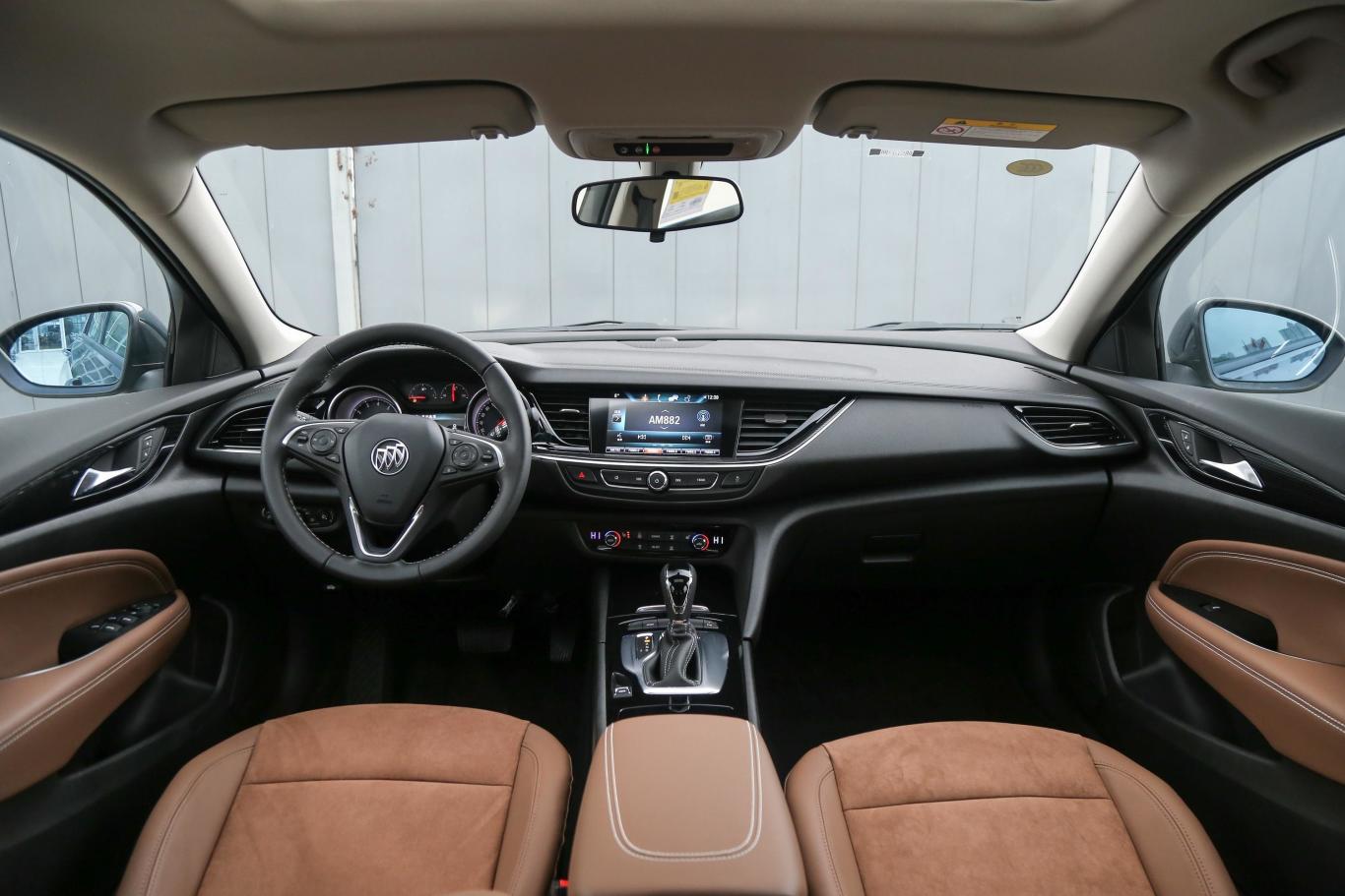 【君威20T 精英版 国V内饰全景正拍图片-汽车图片大全】-易车