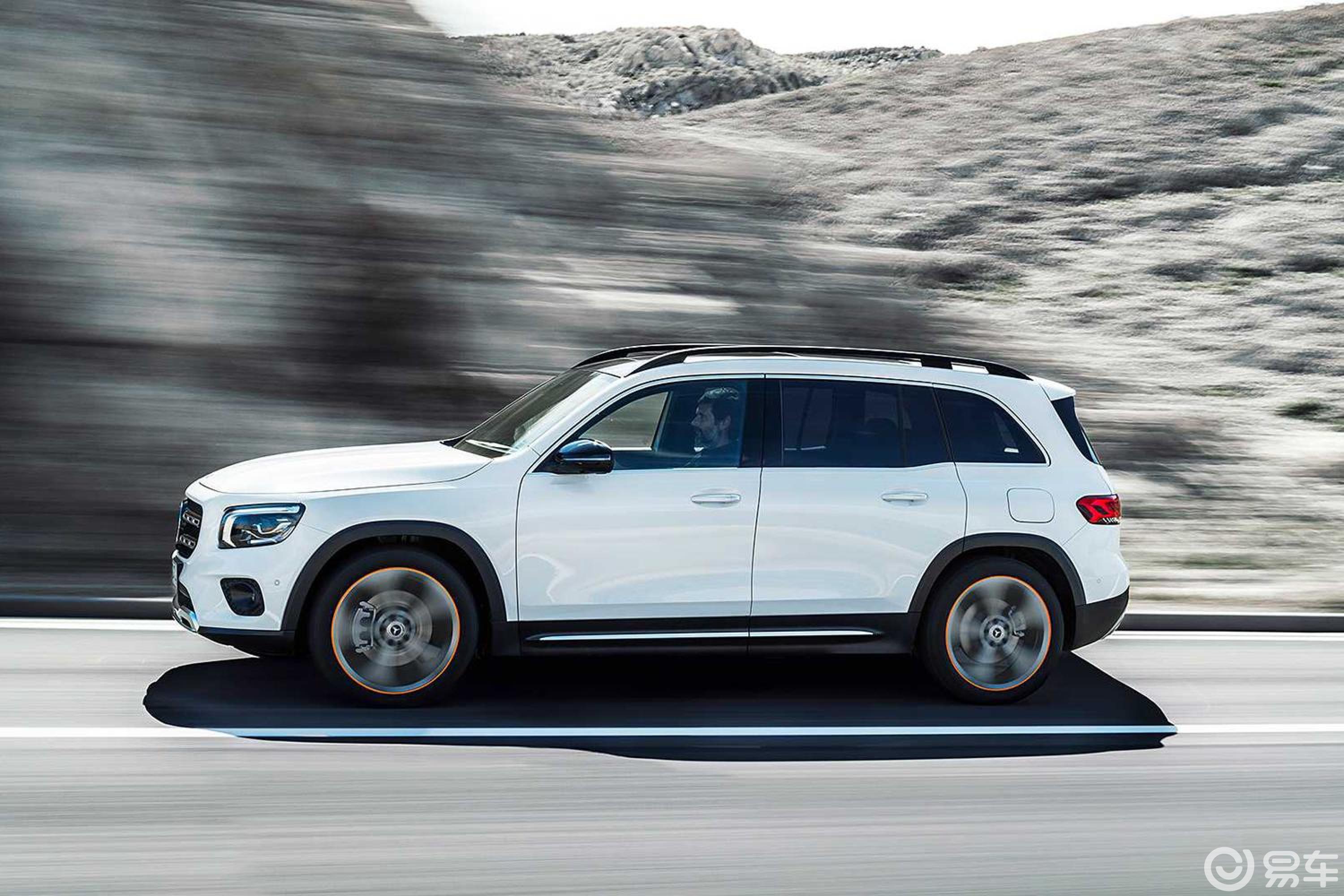 【奔驰GLB图片-汽车图片大全】-易车