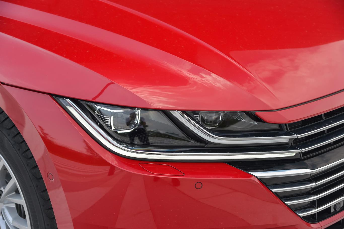 【一汽-大众CC380TSI 双离合 魅颜版 国VI大灯侧45度俯拍图片-汽车图片大全】-易车