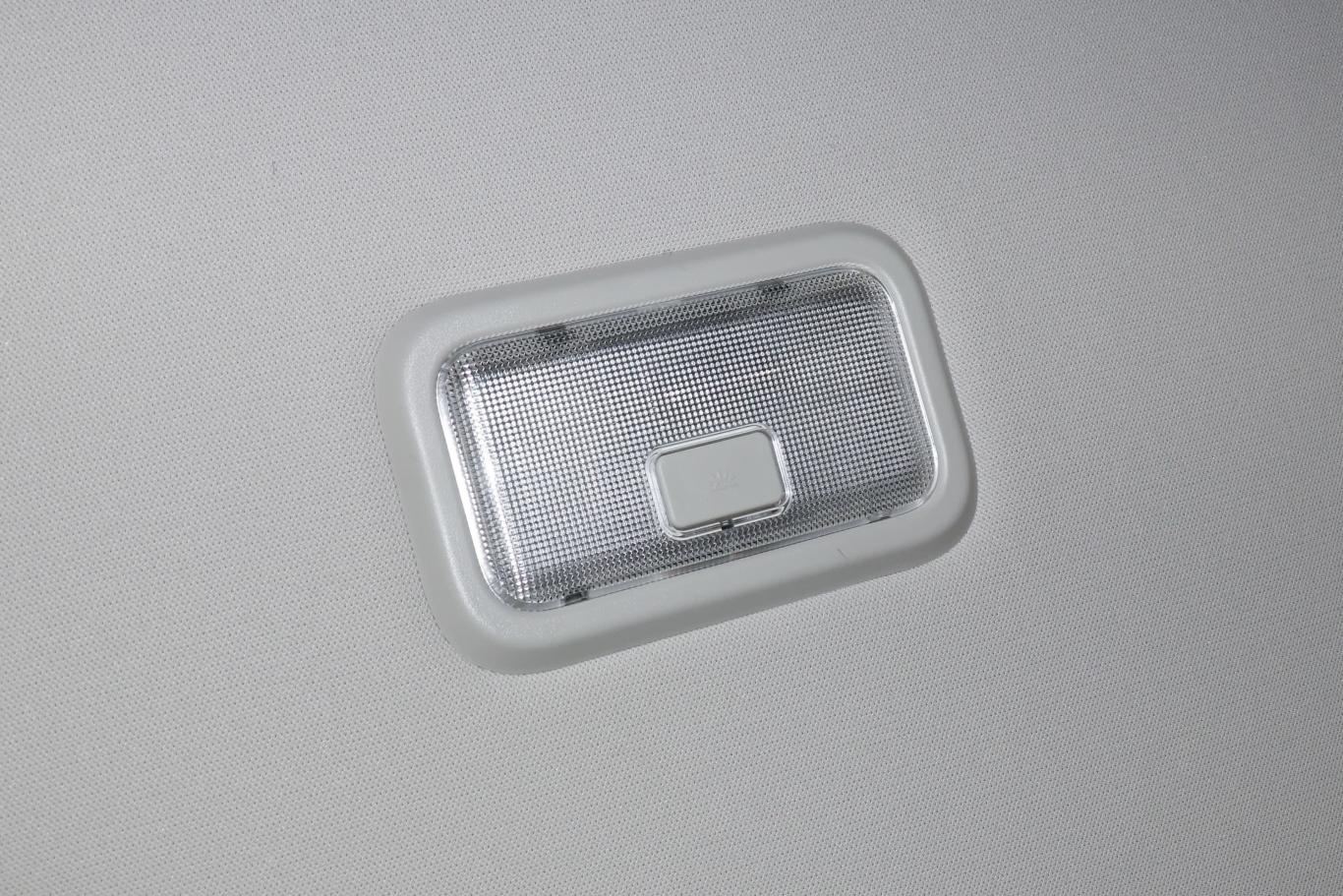 【奔腾X401.6L 手动 舒适型 国VI空间图片-汽车图片大全】-易车