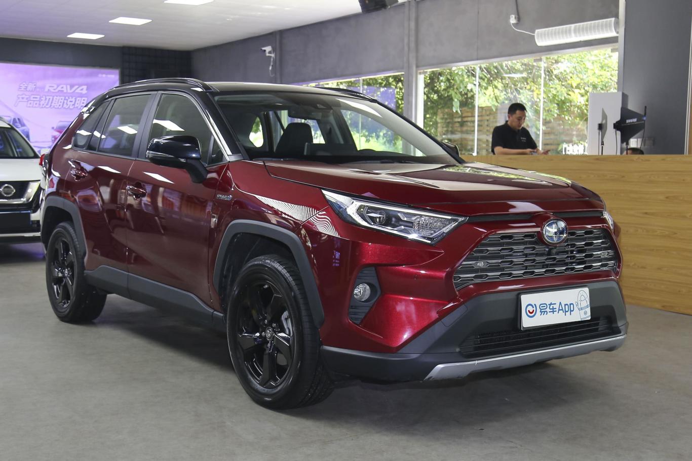 【RAV4荣放双擎 2.5L E-CVT 四驱 旗舰版侧前45度车头向右水平图片-汽车图片大全】-易车