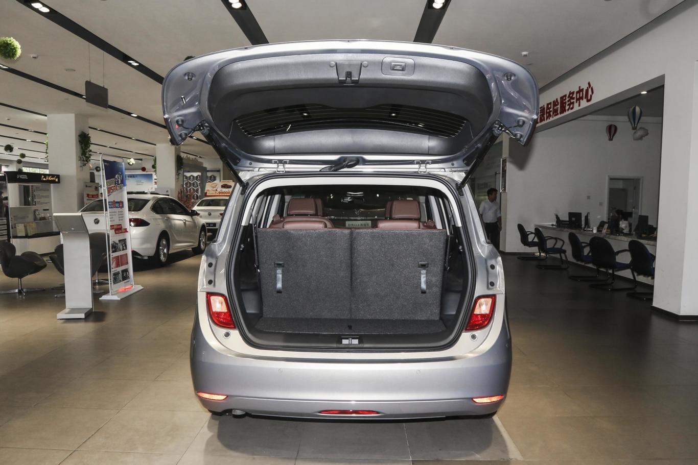 【别克GL618T 互联尊贵版 6座 国VI空间图片-汽车图片大全】-易车