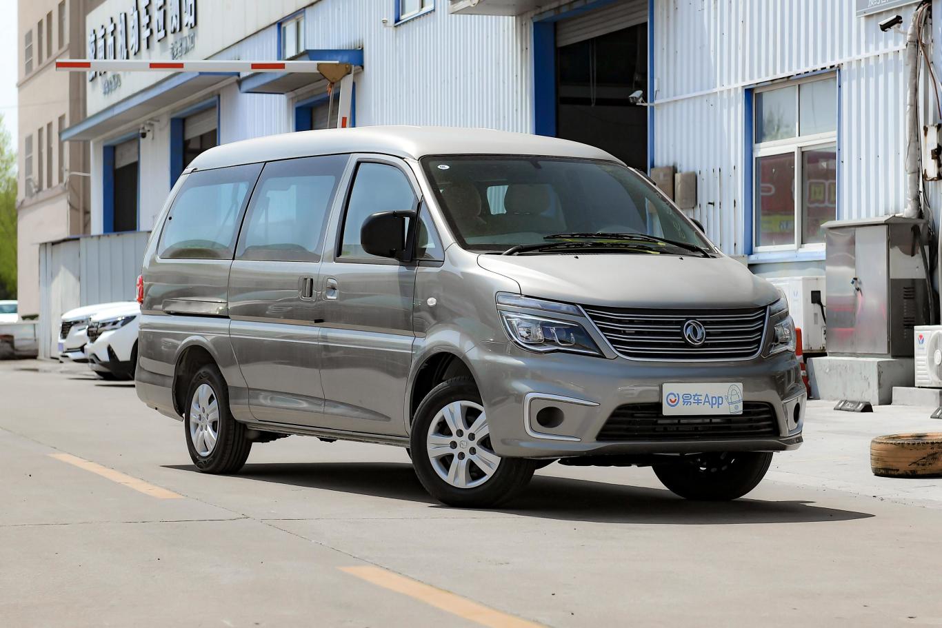 【菱智改款 M5L 手动 1.6L 基本型 7座 国VI侧前45度车头向右水平图片-汽车图片大全】-易车