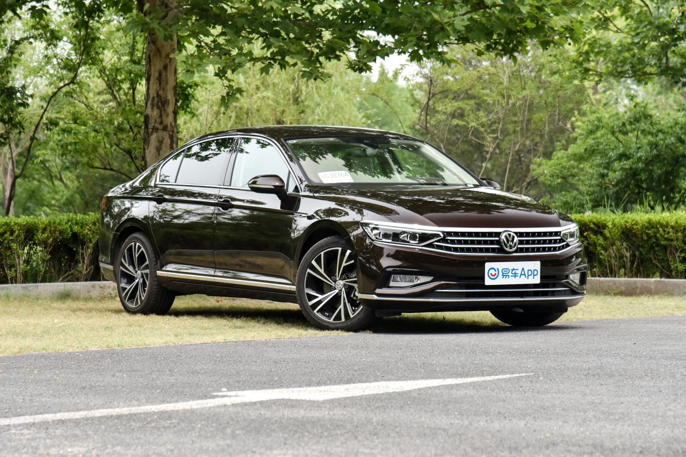 【迈腾380TSI 旗舰型侧前45度车头向右水平图片-汽车图片大全】-易车