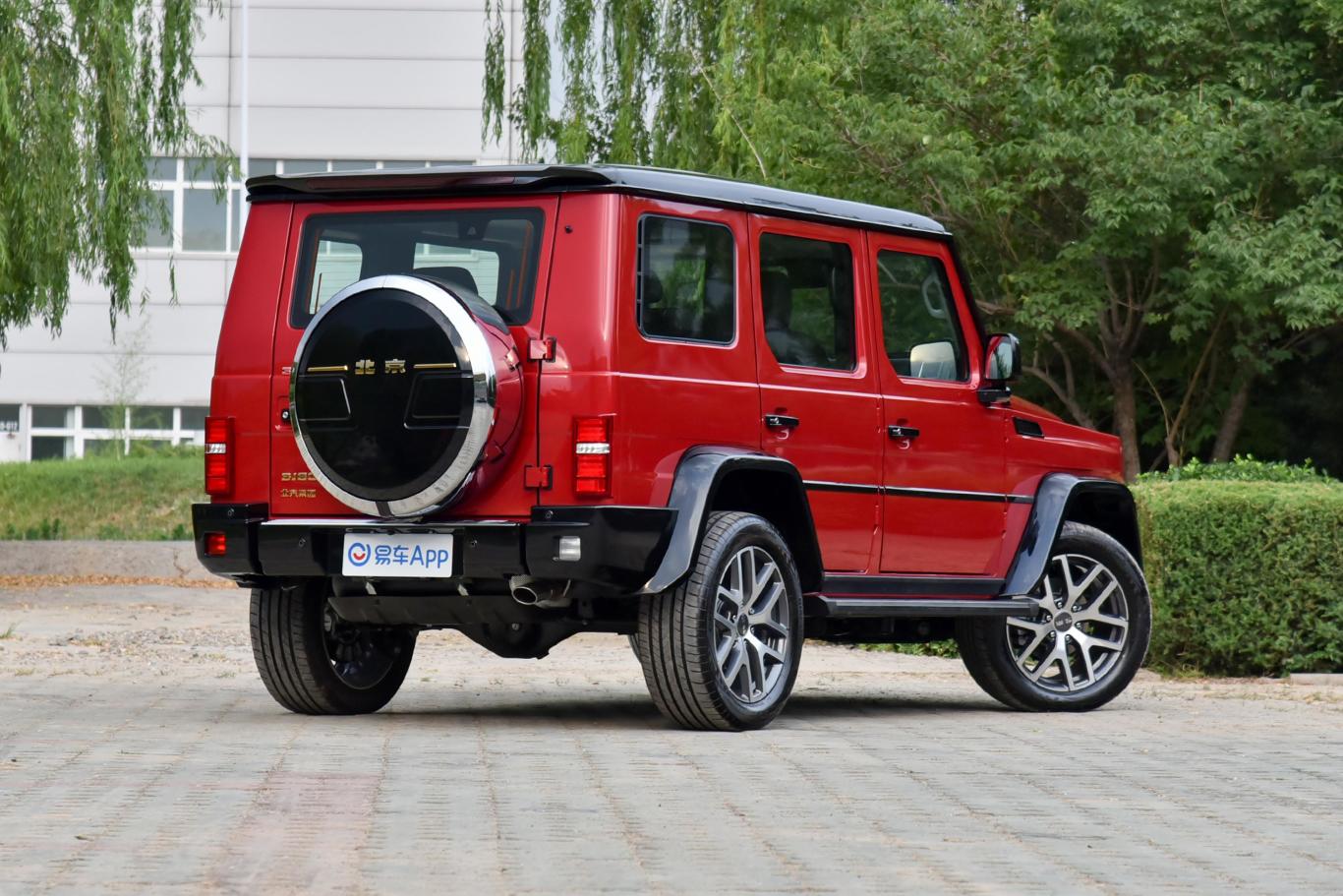 【北京越野BJ803.0T 至尊版侧后45度车头向右水平图片-汽车图片大全】-易车