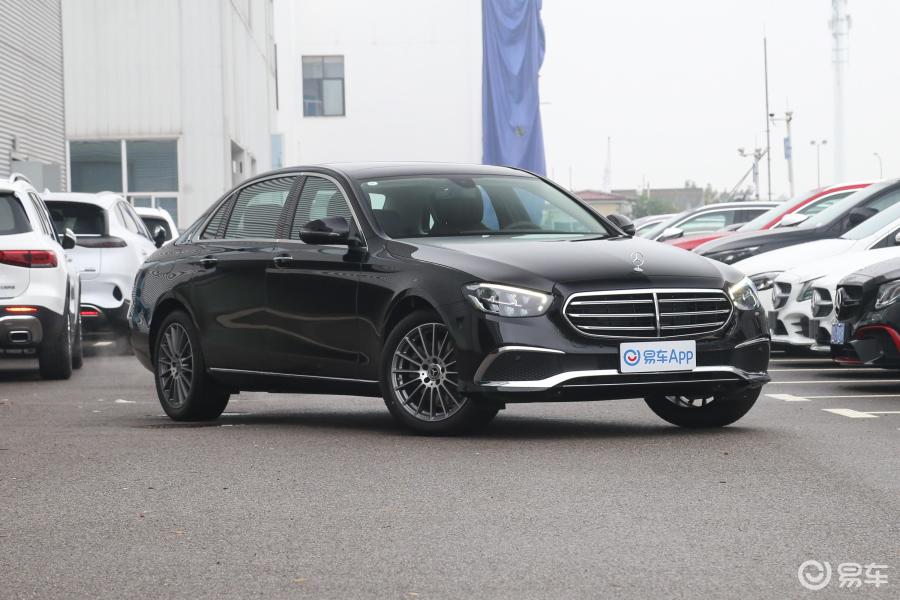 【奔驰E级2021款E 260 L侧前45度车头向右水平汽车图片-汽车图片大全】-易车