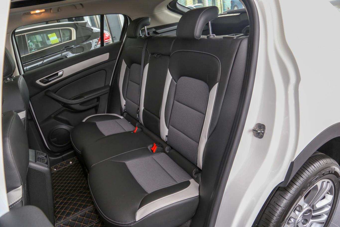 【观致5观致5S 1.6T 双离合 尊贵型后排座椅图片-汽车图片大全】-易车