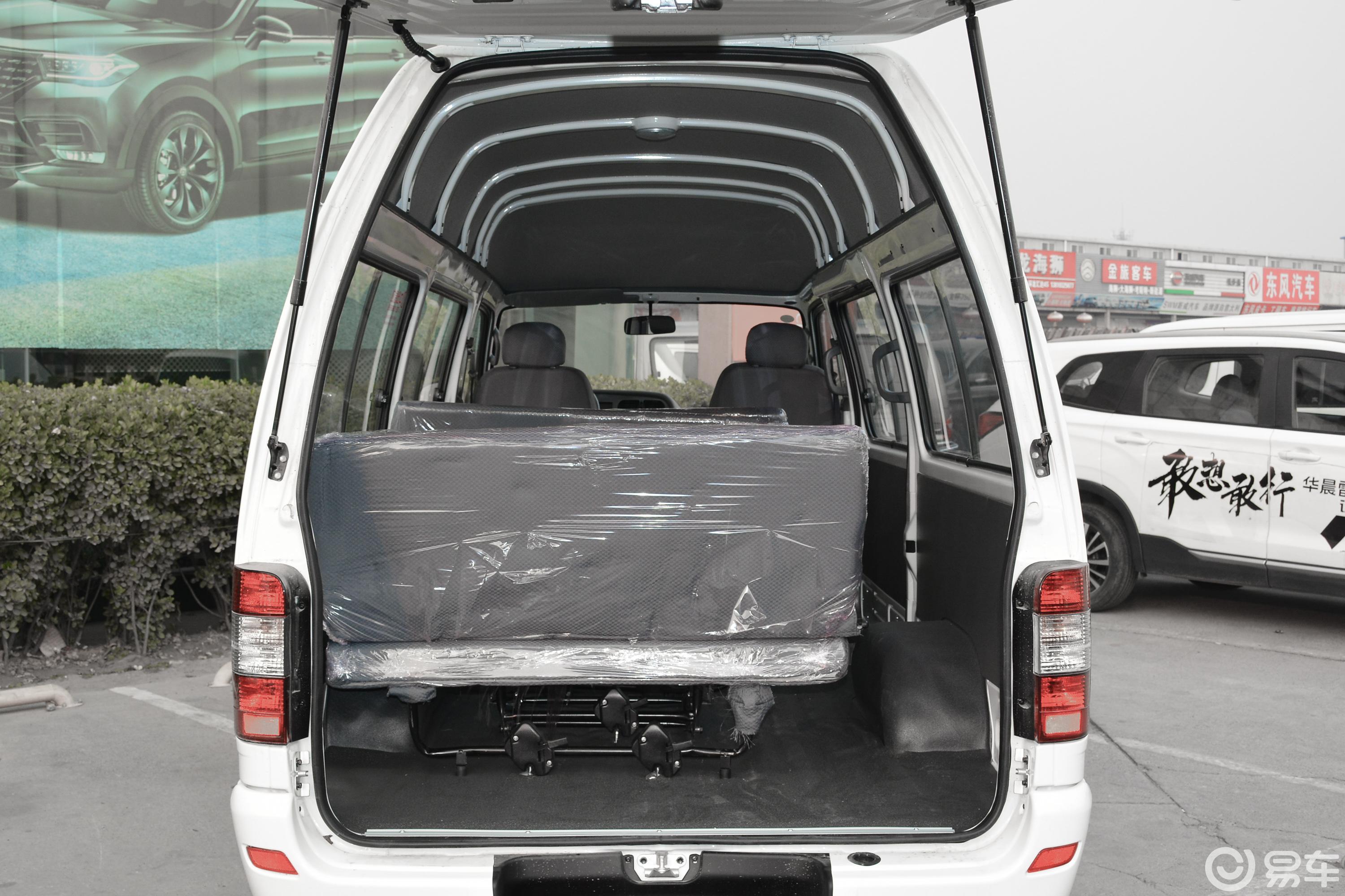 【金杯海狮经典海狮 高顶 2.0L 手动 豪华型 10座后备厢图片-汽车图片大全】-易车