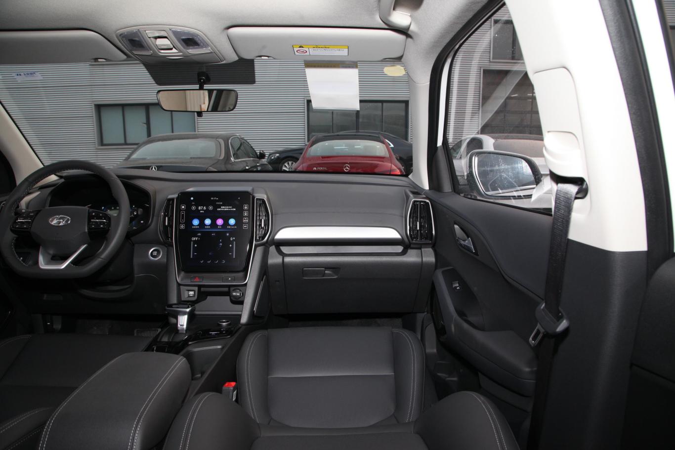 【现代ix352.0L 自动 两驱 领先版GLS副驾驶位区域图片-汽车图片大全】-易车