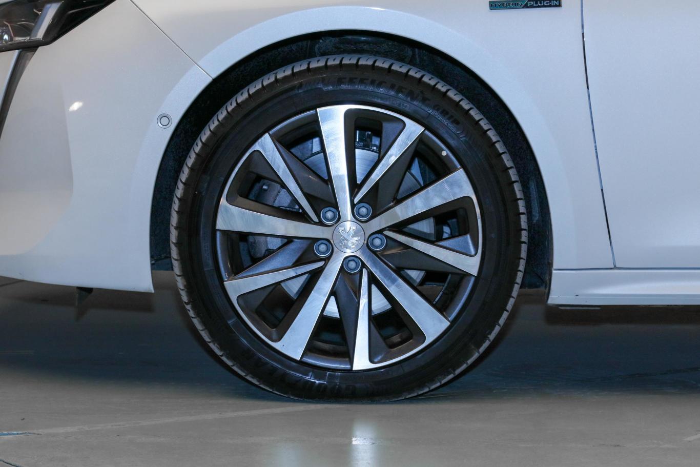 【标致508L PHEV1.6T 手自一体 插混科技版前轮毂造型图片-汽车图片大全】-易车