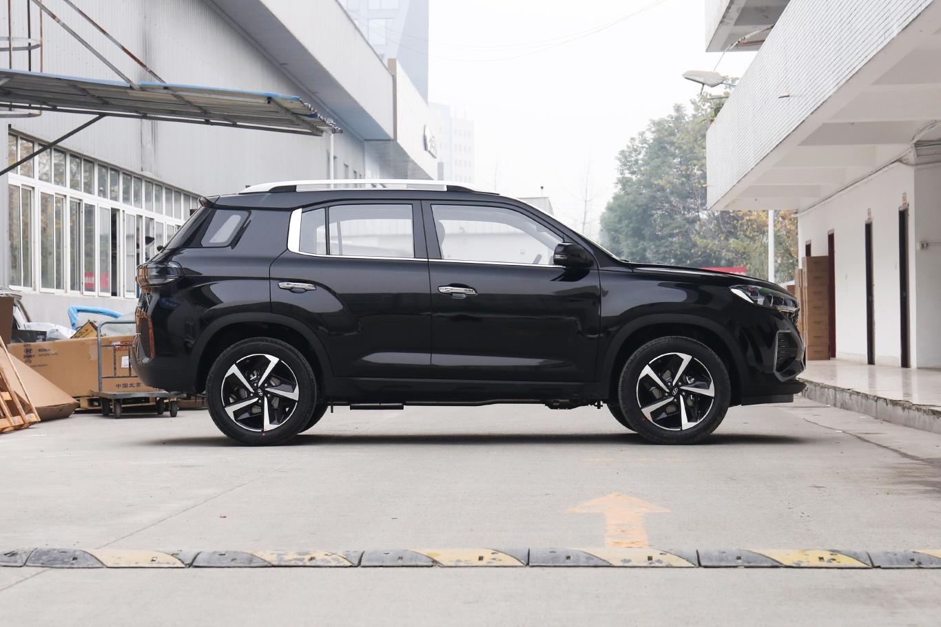 【现代ix352.0L 自动 两驱 领先版GLS正侧车头向右水平图片-汽车图片大全】-易车