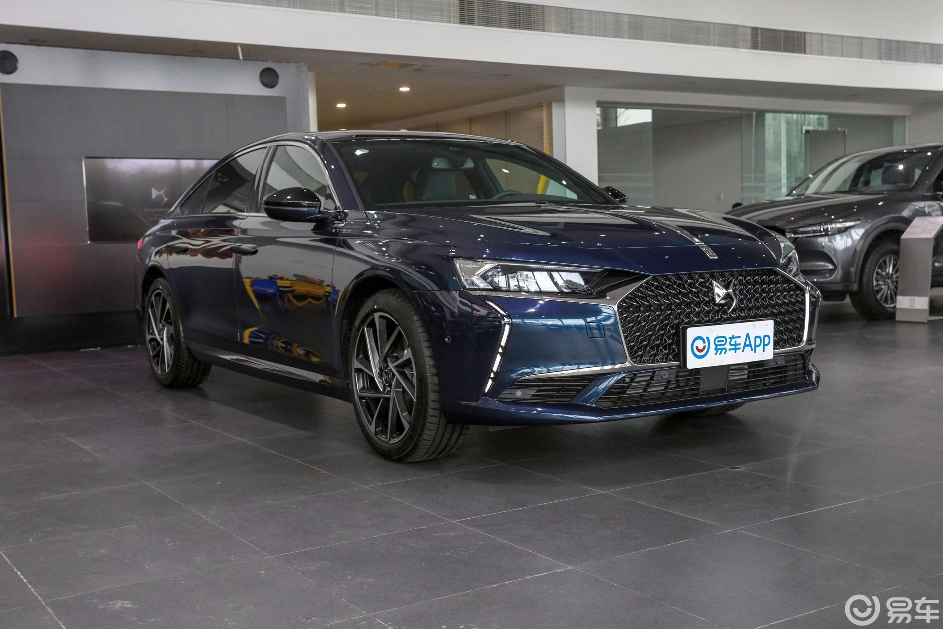 【DS 945THP 里沃利版侧前45度车头向右水平图片-汽车图片大全】-易车