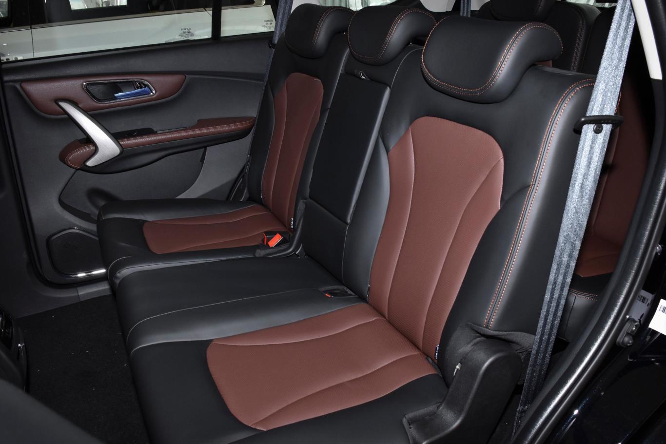 【SWM斯威X71.5T 手自一体 智云版 7座后排座椅图片-汽车图片大全】-易车