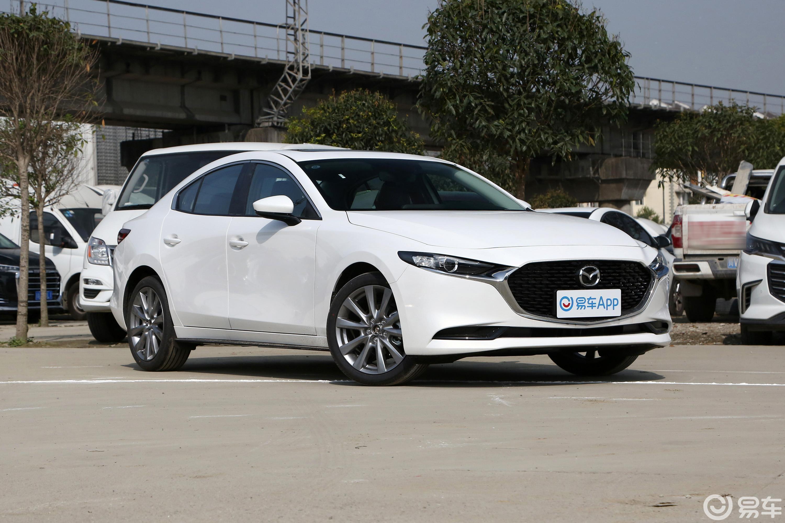 【马自达3 昂克赛拉2.0L 自动质雅版侧前45度车头向右水平图片-汽车图片大全】-易车