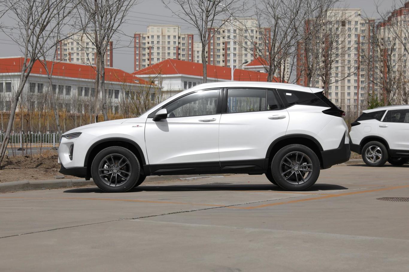 【海马8S1.6TGDI 手自一体 豪华型正侧车头向左水平图片-汽车图片大全】-易车