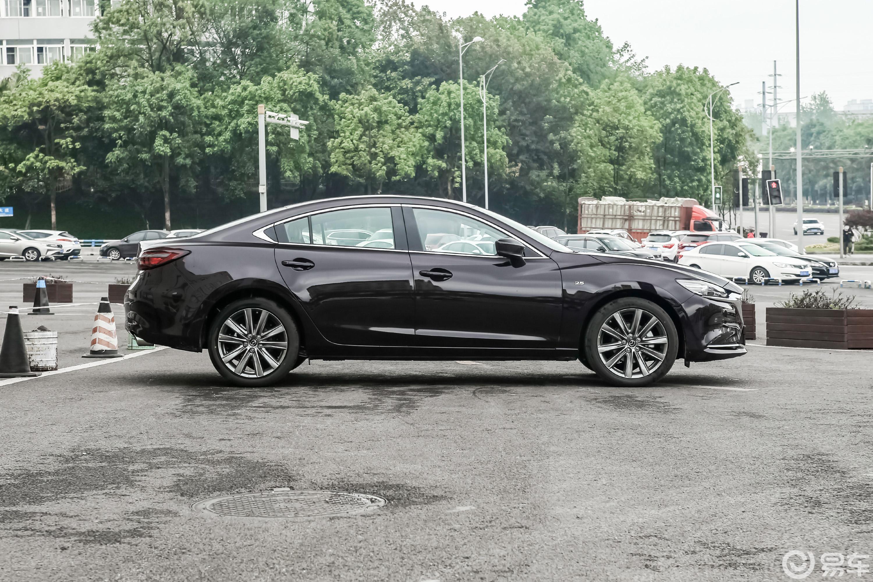 【阿特兹2.5L 蓝天运动版正侧车头向右水平图片-汽车图片大全】-易车