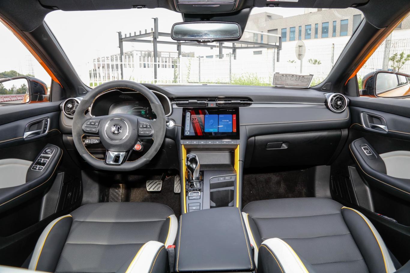 【MG6PRO 1.5T Trophy智驾旗舰版内饰全景正拍图片-汽车图片大全】-易车