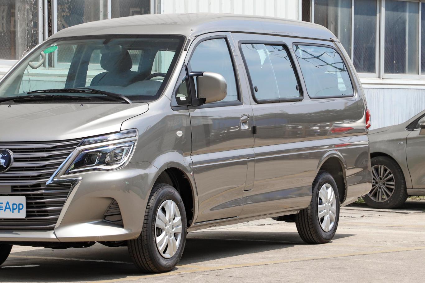 【菱智M5L 1.6L 奋斗基本型 9座外观细节图片-汽车图片大全】-易车