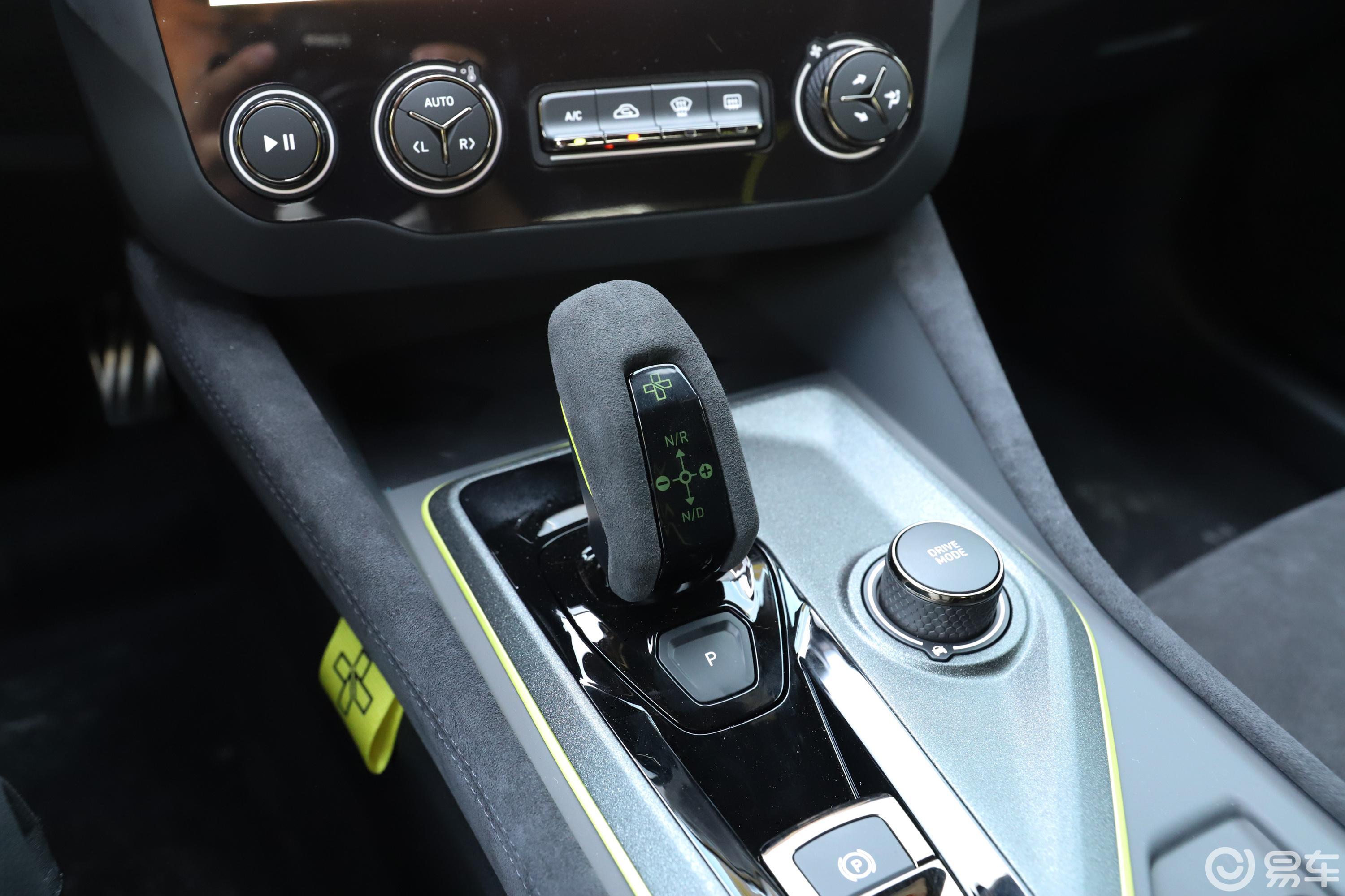 【领克0303+ 2.0T 自动四驱驭风版换挡杆图片-汽车图片大全】-易车