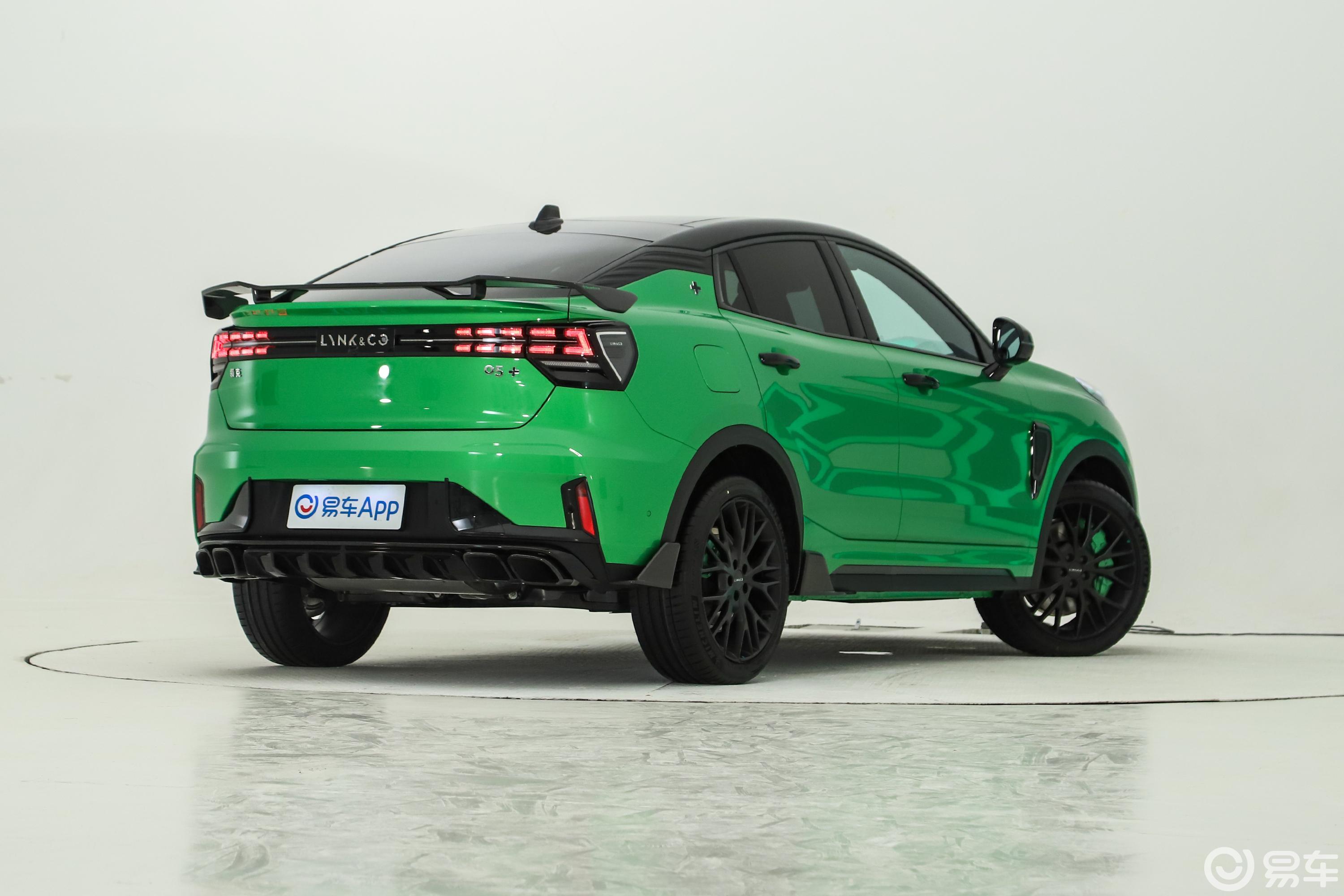 【领克0505+ 2.0T 四驱性能套装侧后45度车头向右水平图片-汽车图片大全】-易车