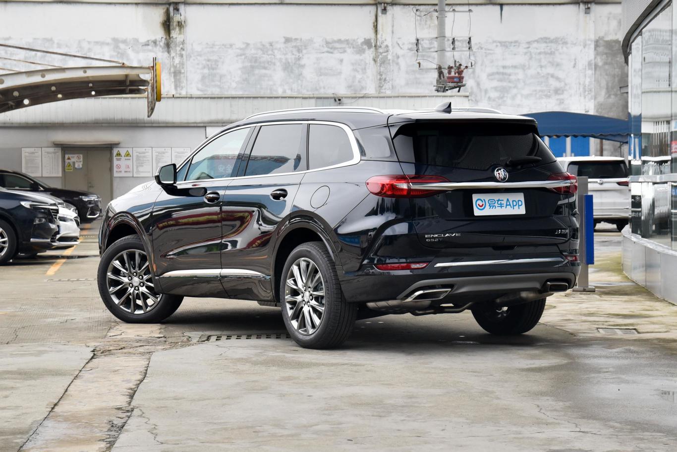 【昂科旗652T 两驱尊贵型 7座侧后45度车头向左水平图片-汽车图片大全】-易车