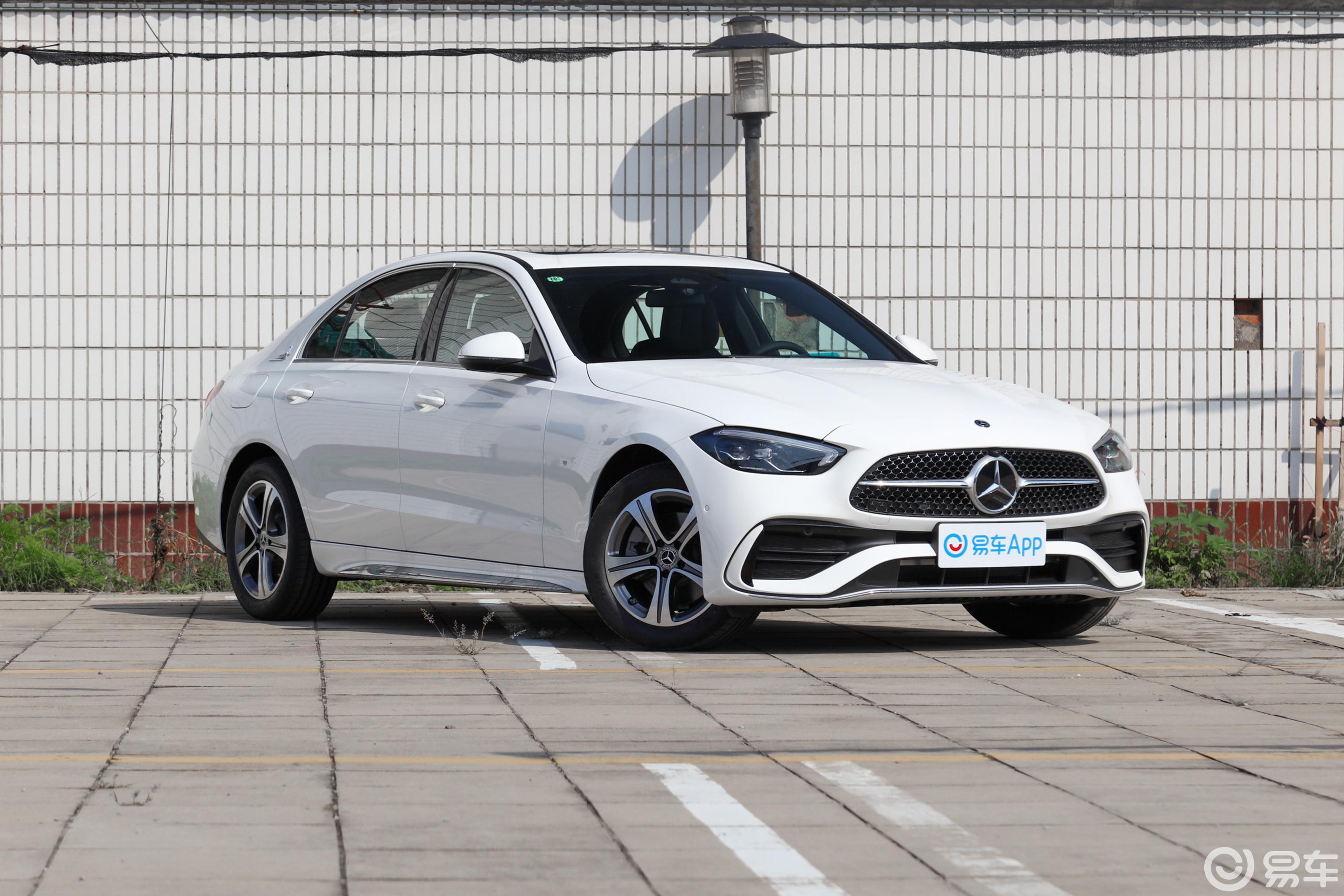 【奔驰C级C 200 L 运动版侧前45度车头向右水平图片-汽车图片大全】-易车