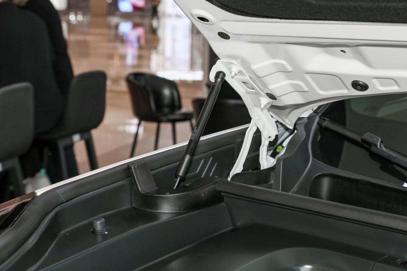 【领克092.0T 手自一体 Ultra 6座动力底盘图片-汽车图片大全】-易车