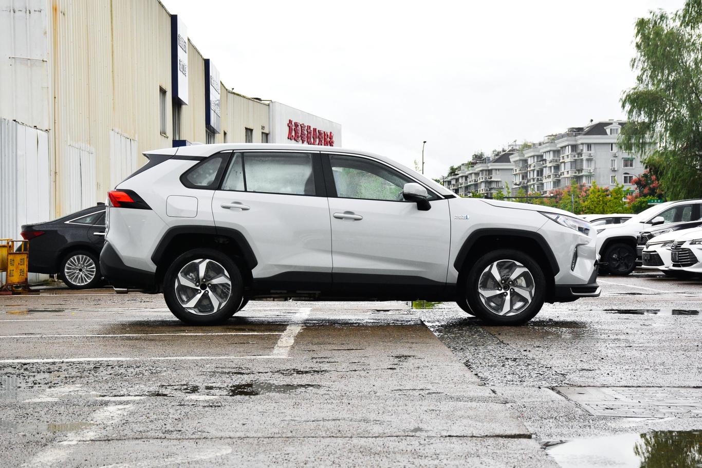 【RAV4荣放 双擎E+2.5L 两驱精英Pro外观图片-汽车图片大全】-易车