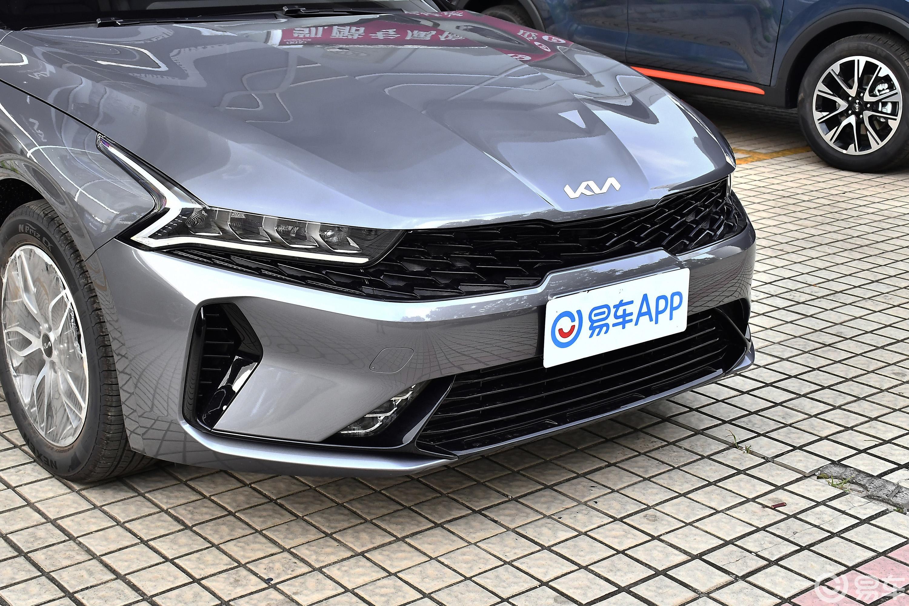 【起亚K5270T CVVD 时尚版前格栅侧俯拍图片-汽车图片大全】-易车