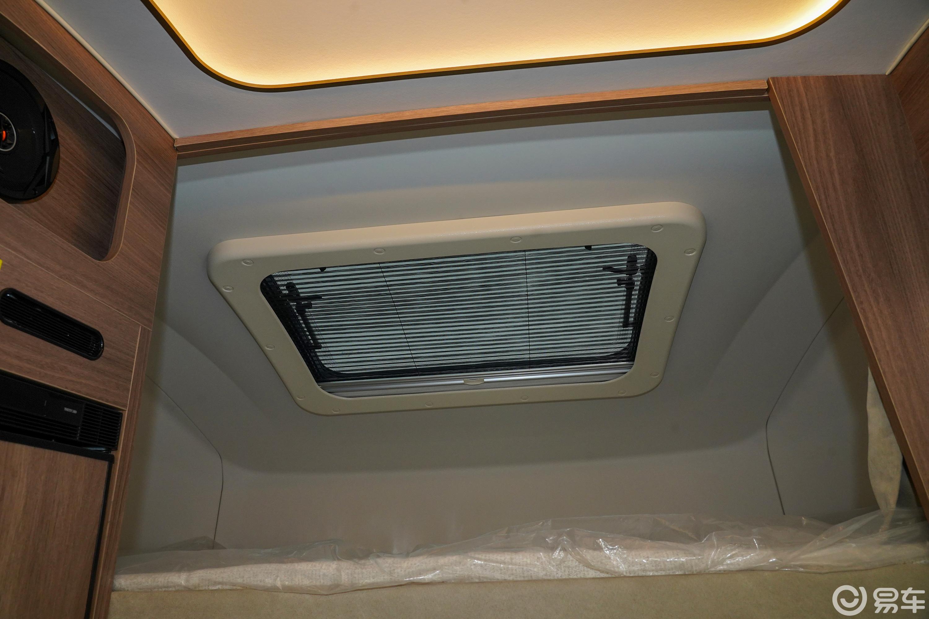 【上汽大通MAXUS V90房车生活家V90 2.0T 自动 双拓旗舰版空间图片-汽车图片大全】-易车