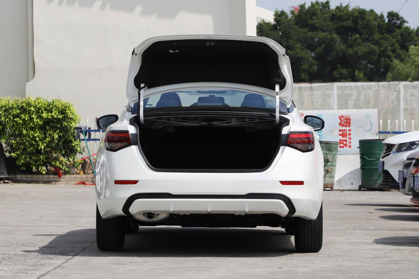 【轩逸1.6L CVT XE舒享版后备厢图片-汽车图片大全】-易车