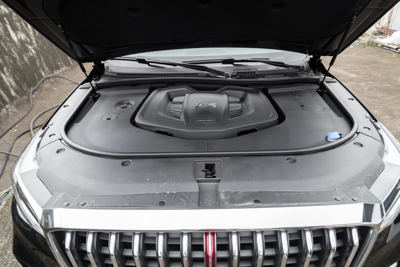 【红旗HS72.0T 双离合 两驱 智联旗享版前舱整体图片-汽车图片大全】-易车