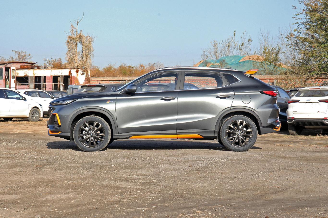 【长安欧尚X5运动版 1.5T 双离合飓风音速型正侧车头向左水平图片-汽车图片大全】-易车