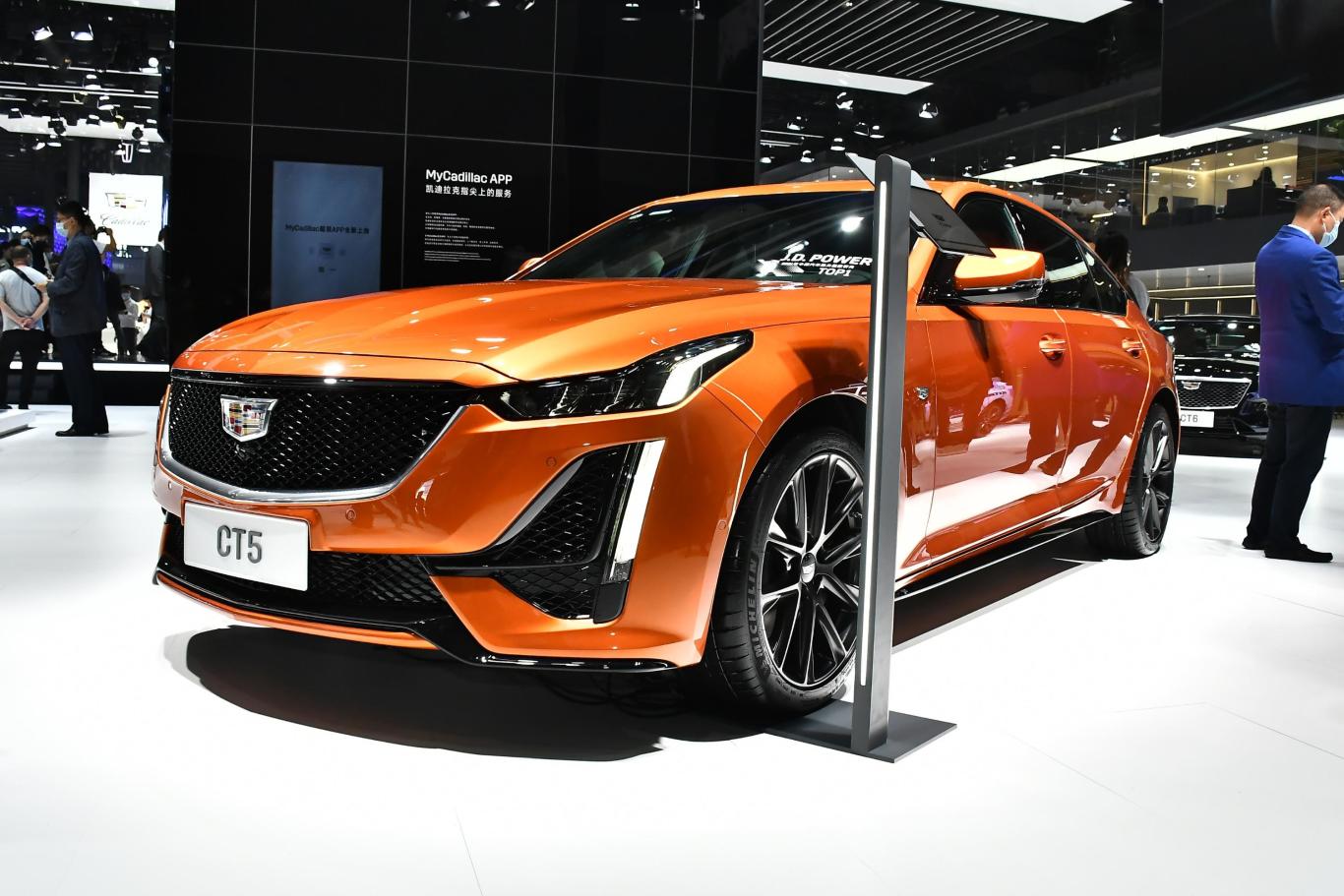 【凯迪拉克CT528T 铂金型侧前45度车头向左水平图片-汽车图片大全】-易车